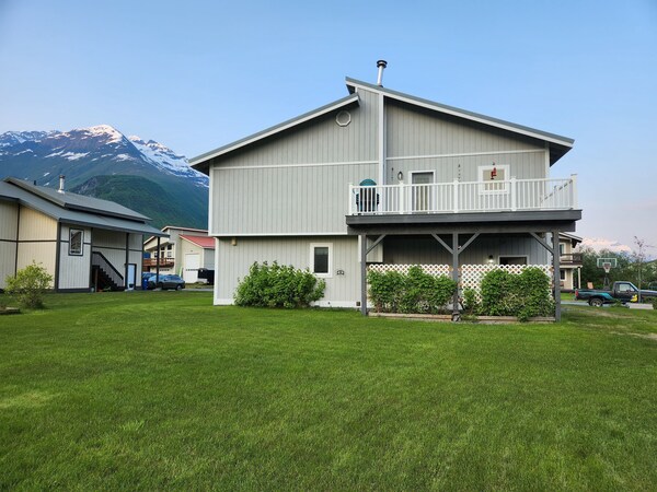 Saltwater And Snowflakes A Welcoming 4-bedroom House With Wifi In Valdez - Valdez, AK