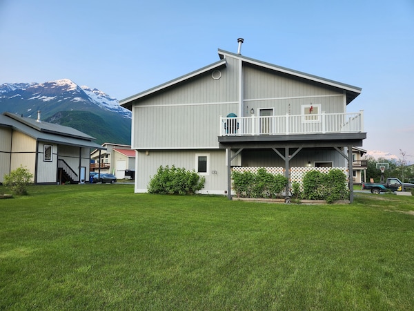 Saltwater And Snowflakes A Welcoming 4-bedroom House With Wifi In Valdez - Valdez, AK