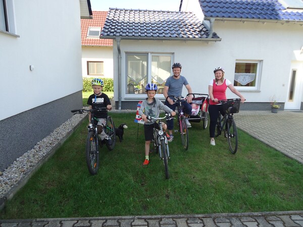 Modernes Kinderfreundliches Ferienhaus \Nmit Exclusiver Ausstattung - Hoyerswerda