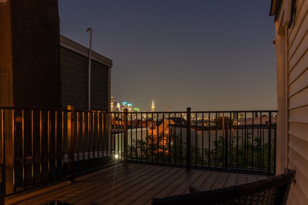 High-end House: Nyc View Rooftop+backyard, 2 Fls+bsmt, 9bed, 1 Free Park, 20%off - Nueva York