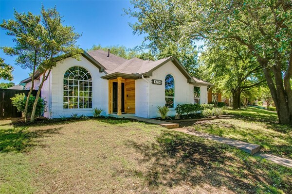 Frisco Luxury Stay W/ Pool, Bbq & Resort Backyard - Frisco