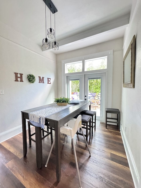 Sunny 5-bedroom Family Central Florida Getaway - Ac, Wifi & Private Garden - Lake Mary, FL