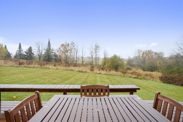 Hollow House: 3 Br W/ Fireplace, A/c, Deck & Garage! - Montpelier, VT