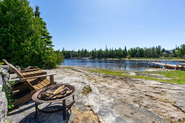 Bay Shore Luxe - Luxury Lake Huron Waterfront - Tobermory