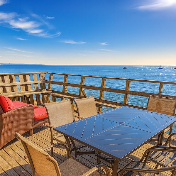 Spacious 5-bedroom House, Sleeps 11 With Ac, Wifi In Adorable Ocean Bay Park - Fire Island, NY