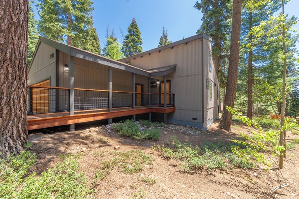 Carnelian Crest, Modern 3br Cabin With Hot Tub - Perfect Couples Retreat! - Incline Village