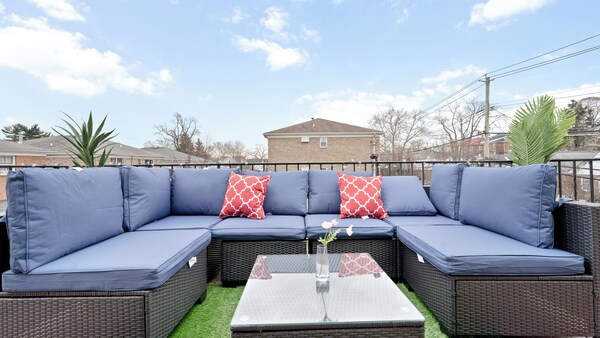 Prime Luxury Nyc Ft Balcony+gameroom+free Parking! - Fort Totten - Queens NY
