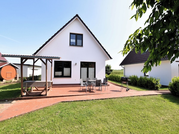 Gemütliches Ferienhaus Mit Terrasse Und Kamin - Rerik