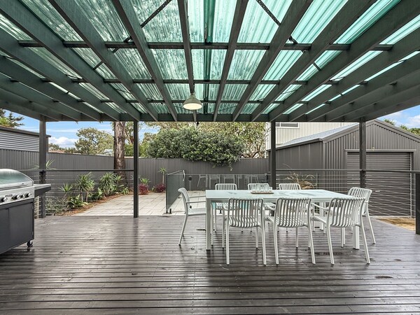 Spacious 3-bedroom Home With Private Pool & Bbq - Wickham