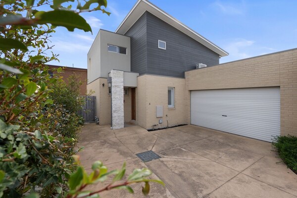 Stylish 3-bed Beachside Home With Parking & Bbq - Safety Beach