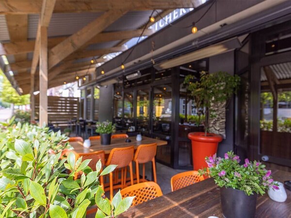 Stylish Stay W/onsite Dining Near Biesbosch Park And Scenic River Trails - Breda