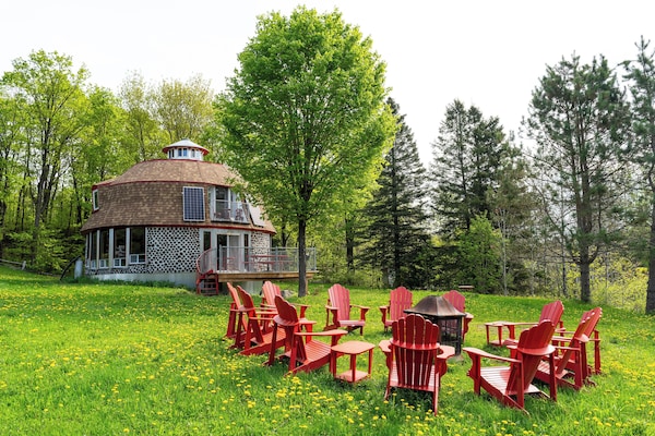 Nature, Cycling, & Water Activitiesyour Perfect Blend Of Adventure And Comfort - Shawinigan