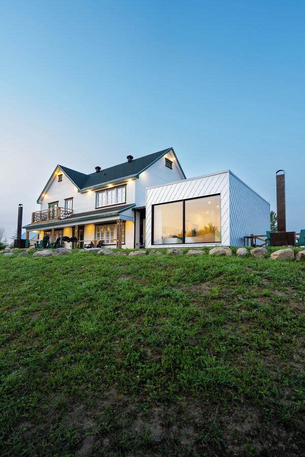 Le Baluchon Eco-retreat | 6 Queens + 1 King | Saint-paulin Getaway - Shawinigan