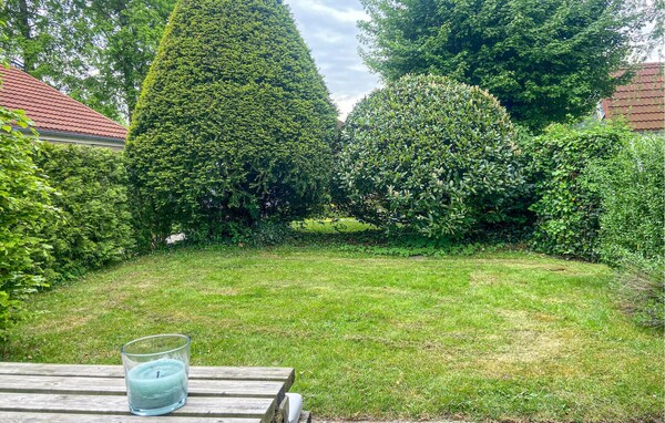 3 Bedroom Cozy Home In Stellendam - South Holland