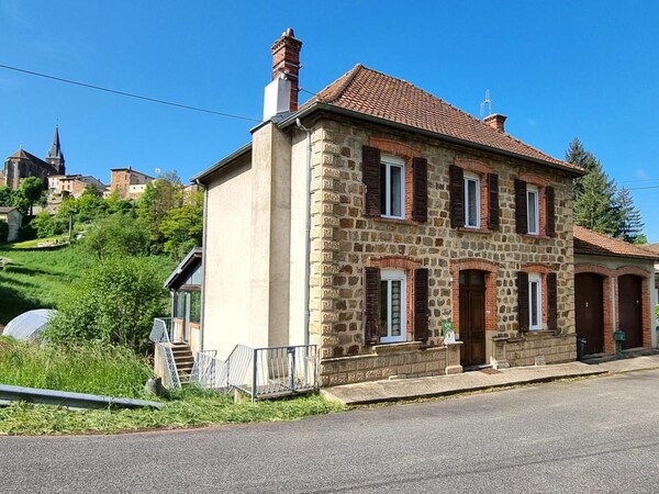 Charmant Gîte Pour 6 Personnes à Néronde - Feurs