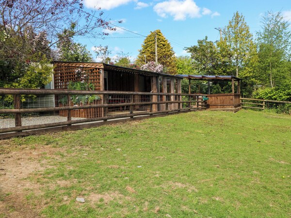 Caravan Bryngwyn, Family Friendly, With Hot Tub In Boncath - Pembrokeshire