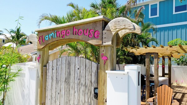4 Bedroom, Pet Friendly, Anna Maria Island Beach Home, Sleeps 8! - Holmes Beach, FL