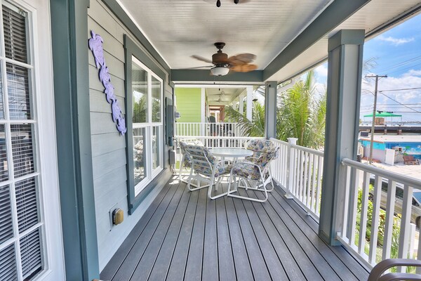 ️Walk To Beachprivate Deckcomfort Covewalking Distance To Restaurants - Treasure Island, FL