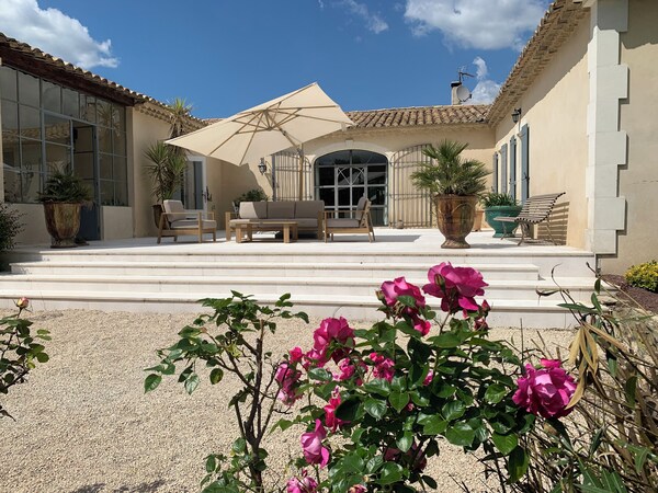 Maison Style Provençal, Au Calme, Sans Vis à Vis, De Plein Pied, Animal Accepté. - Les Baux-de-Provence