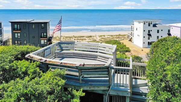 Original 1945 Cottage On 6 Very Private Acres - Oak Island, NC