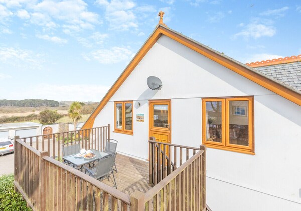 Marazion Sail Loft - Three Bedroom Apartment, Sleeps 4 - Hayle