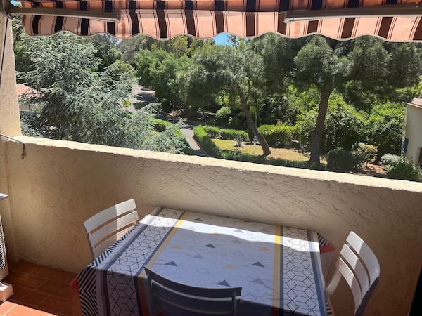 Apt Avec Balcon Proche Du Port De Santa Lucia - Cap Estérel