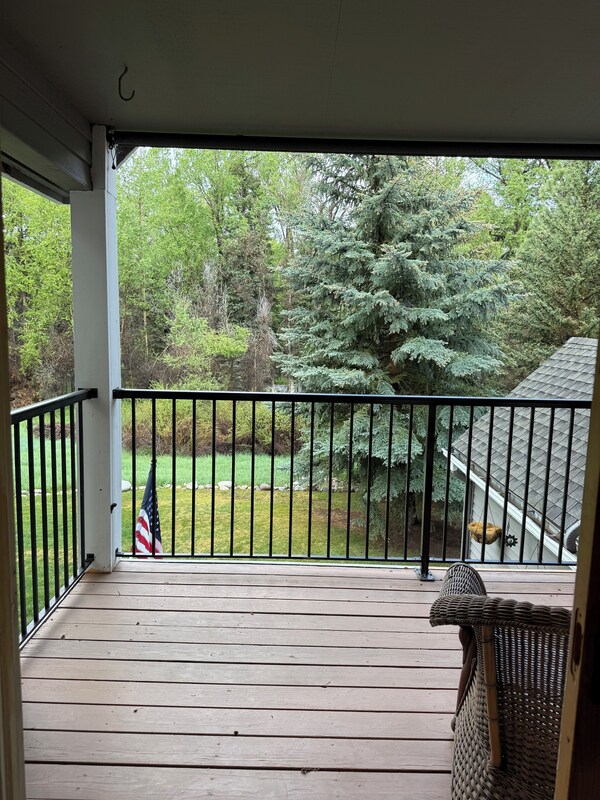 Fly Fish, Hike, Bike, Nightlife! Amazing 3 Bedroom Condo On Eagle River-edwards! - Edwards, CO
