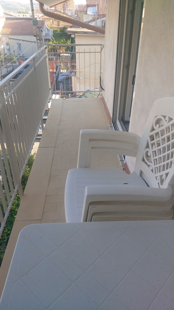 Gialì Holiday House. Agropoli Seafront A Few Km From Paestum. The Cilento - Agropoli