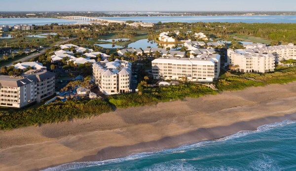 Direct Golf Course Access | Outdoor Pool & Gym - Stuart, FL