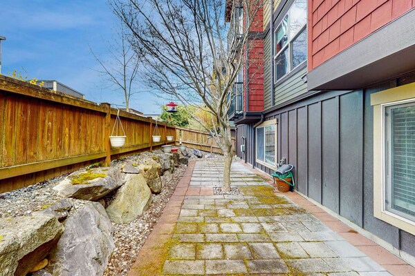 Spacious Renovated Getaway Near Downtown Seattle & Stadiums - Delridge - Seattle