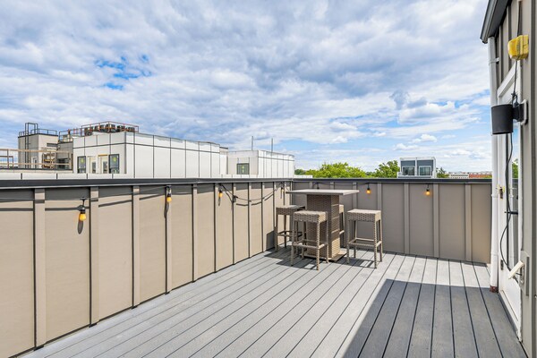 3 Mi To National Mall: Artsy Dc Condo Near Metro! - Bethesda, MD