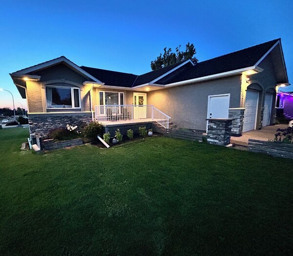 Spacious 4-bedroom House In Charming Cardston With Ac, Wifi - Cardston