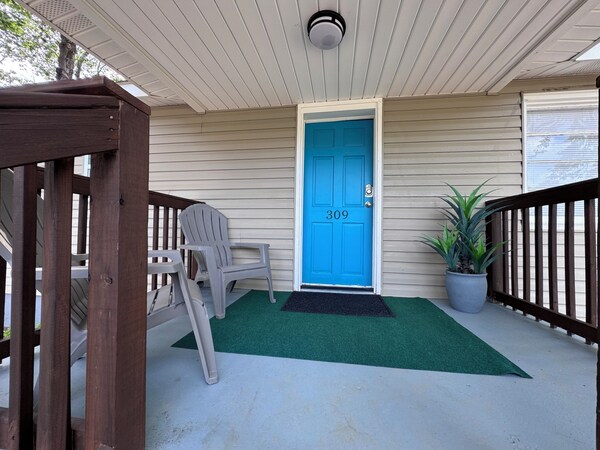 Teal Door: Charming 2-bedroom Cottage With Wifi, Ac In Fabulous Simpsonville - Greenville, SC