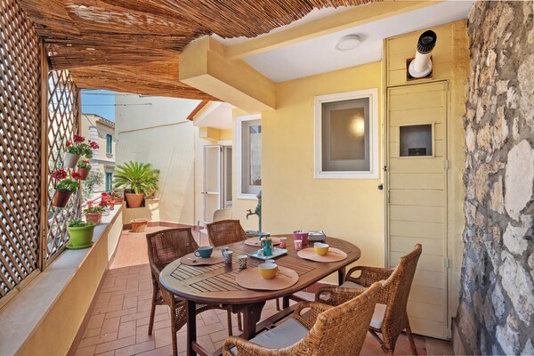 Apartment 'La Dolce Pausa' With Mountain View, Wi-fi And Air Conditioning - Vico Equense