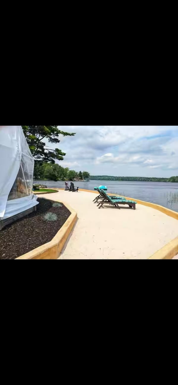 Luxury Lakefront Dome With Private Beach, Close To Nature And Town! - Nova Scotia