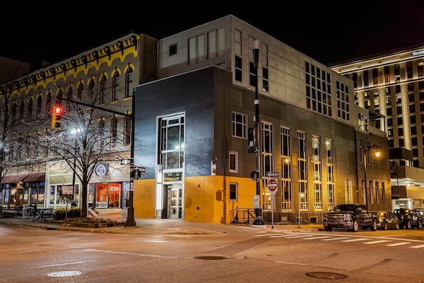 3 Private King Suites - The Finnley Hotel - Grand Rapids, MI
