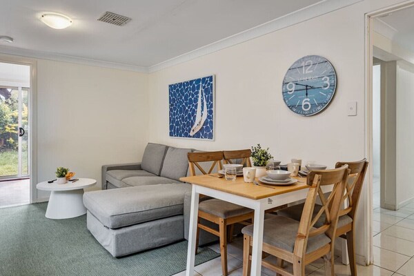 Great Value & Comfort Family Home 5 Mins To Shops - Salisbury
