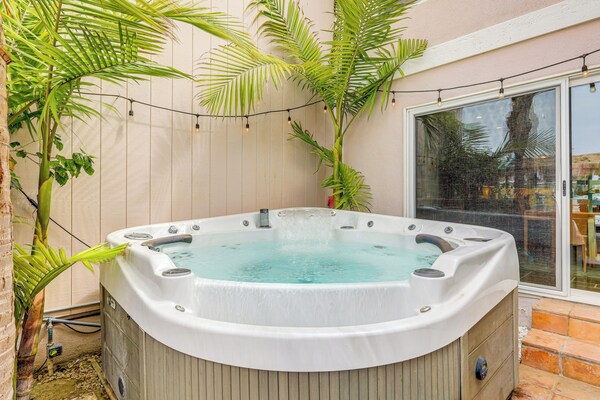 Chic Coastal Home W/ Outdoor Oasis In Oxnard! - Port Hueneme, CA