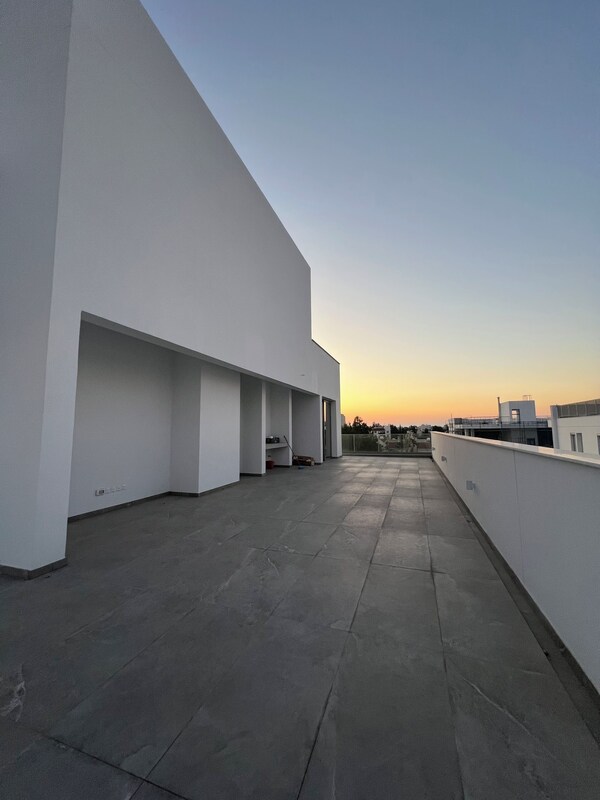 2 Bedroom Luxury Penthouse Near City Centre - Nicosia