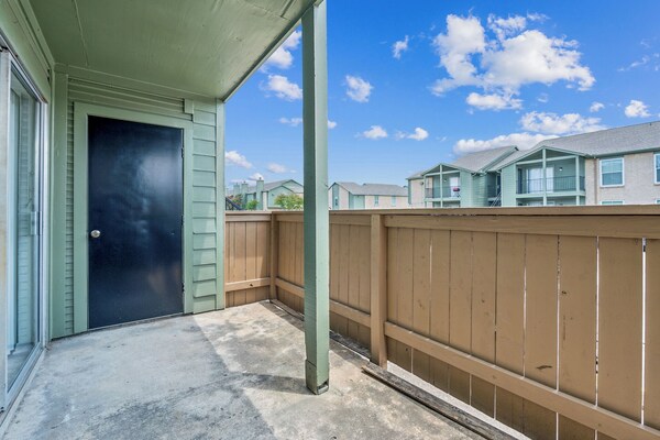 Reserve 2105 I Spacious 1 Bed 1 Bath - Stafford, TX
