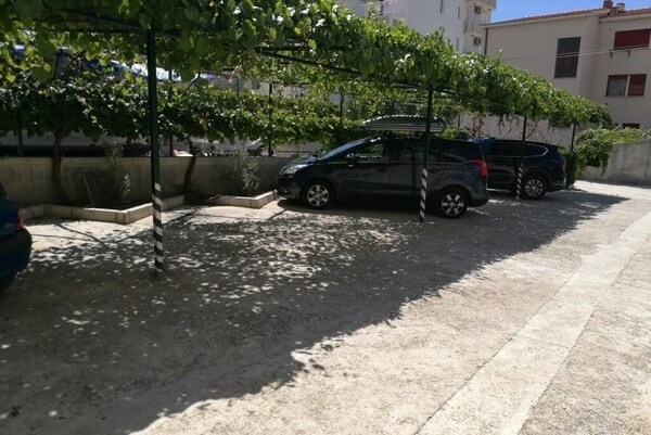 Apartman Villa Josipa - Duće: 50 M Od Plaze - Postira