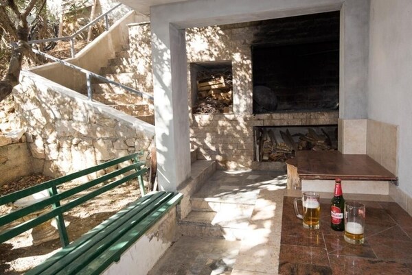 Apartman Villa Josipa - Duće: 50 M Od Plaze - Omiš