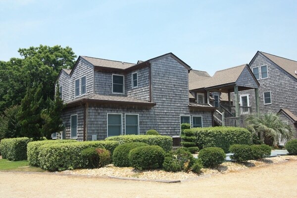 Cv6a: Scotch Bonnet A -2nd Floor 1br Villa, Spacious Living Area! - Ocracoke, NC
