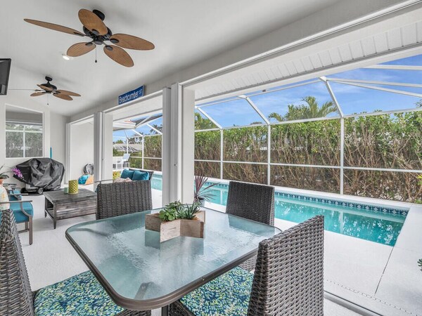 3 Bed Home Steps To The Beach I Heated Pool - Marco Island, FL