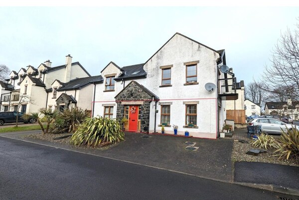 Dunadry Retreat -Spacious 2 Bedroom Ground Floor Apartment - Antrim
