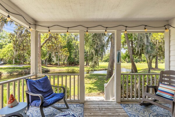 Coastal Hilton Head Villa W/ Golf Views, Lagoon, Porch & Pet-friendly - Hilton Head Island, SC