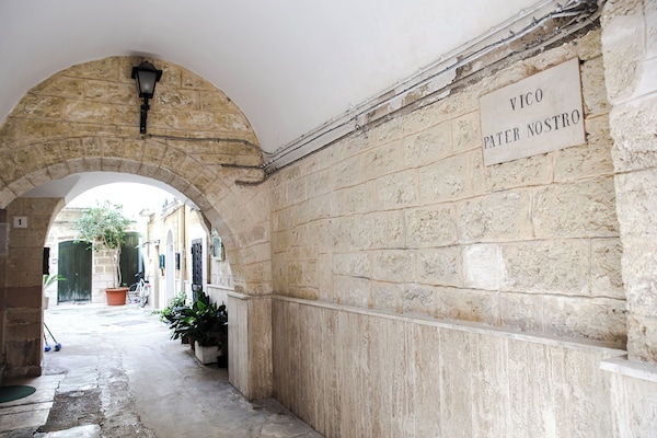 Completely Renovated Period House Located In The Historic Center Of The City - Bari