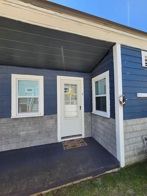 G St Inn Unit 4 Charming 2-bedroom Apartment With Ac, Wifi In Lovely Hampton - Exeter, NH