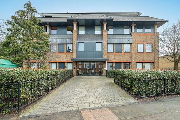 Charming, Comfortable Flat - Passthekeys - Watford