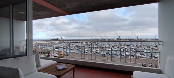 Guestready - Elegant Marina Apartment - Ponta Delgada